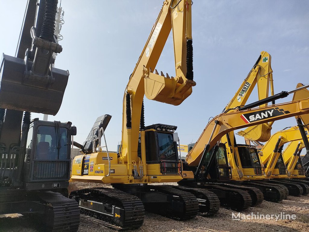 Komatsu PC200-8 bager guseničar