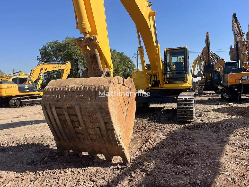 Komatsu PC450-8 bager guseničar