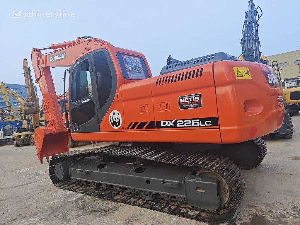 Doosan DX225LC-9C bager guseničar