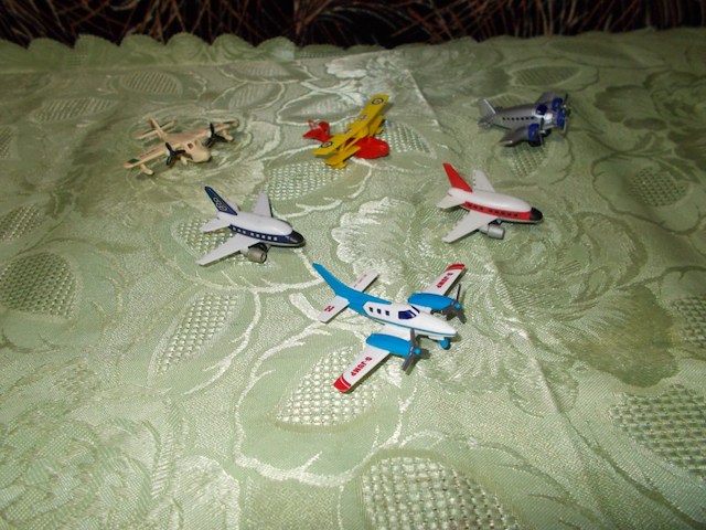 Kinder avioni iz 90-ih godina