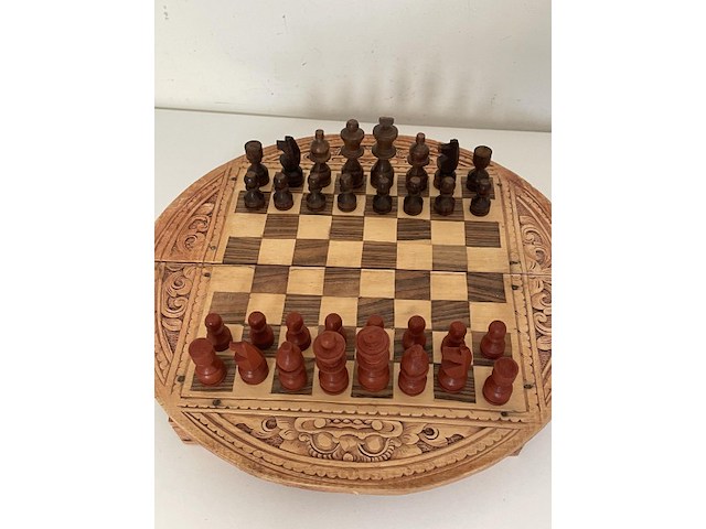 Šah drveni - duborez
