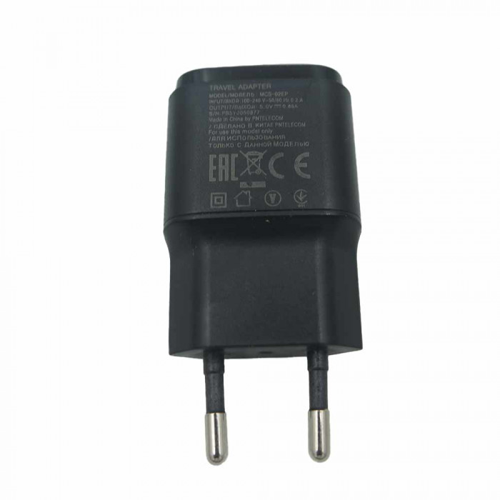 Adapter 1A Crni