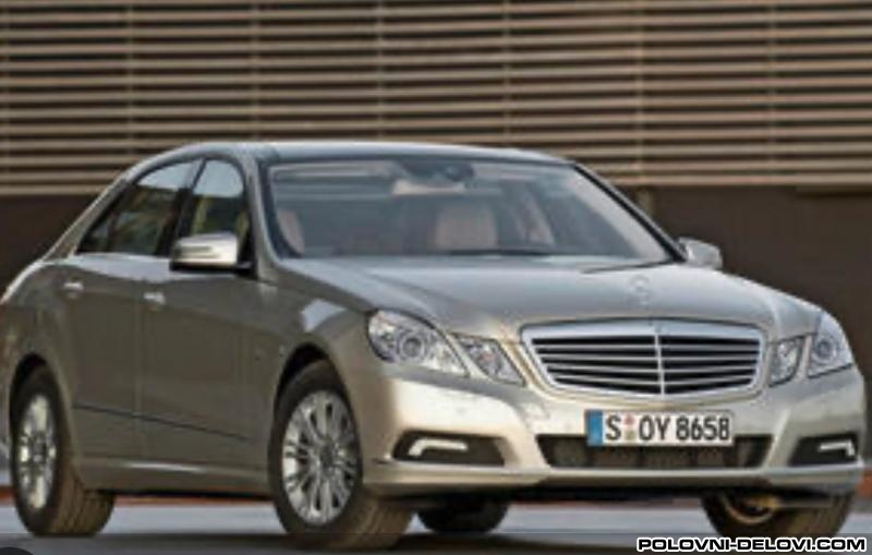 Mercedes E 220 Razni Delovi