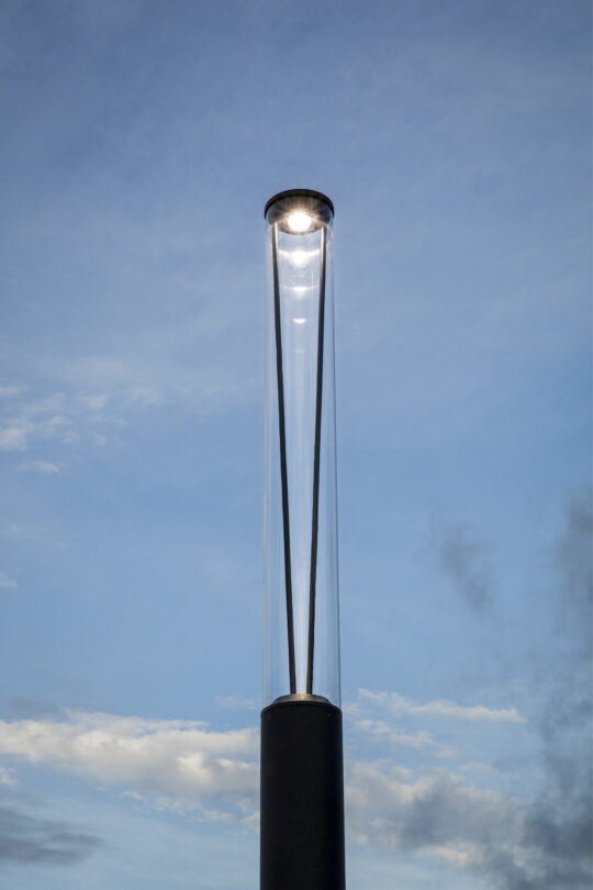 FARO RUSH 3700 Tamno siva stubna lampa 2700K širine 360º – 750301
