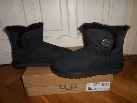 Original UGG sa hologramom NOVO br41