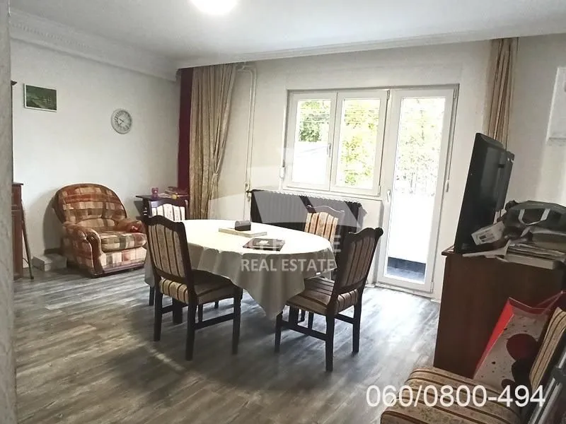 Prodaja, četvorosoban stan, 123m2, Zemun Gornji Grad, Zemun, Beograd