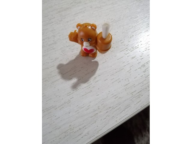 Kinder figurica - Medved sa srcem