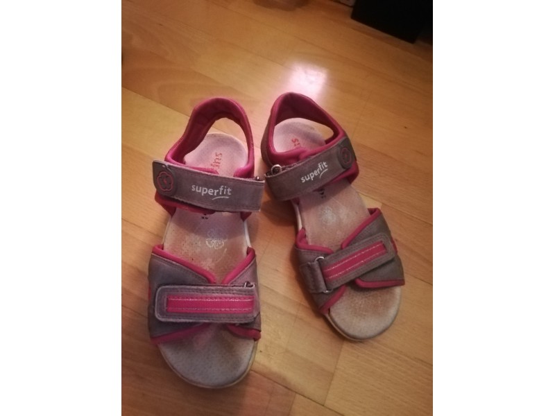 SUPERFIT SANDALE BROJ 32 DUŽINA GAZIŠTA 20 ANATOMSKE