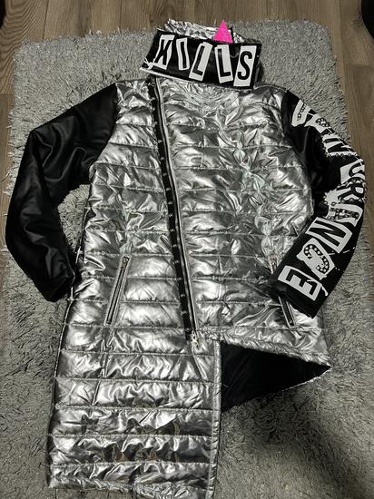 Savrsena zimska jakna srebrna XS i L