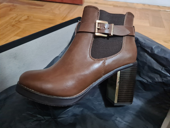Cizme sa stiklom