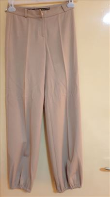 Zara - Pakovanje pantalona za 1 cenu vel S-M