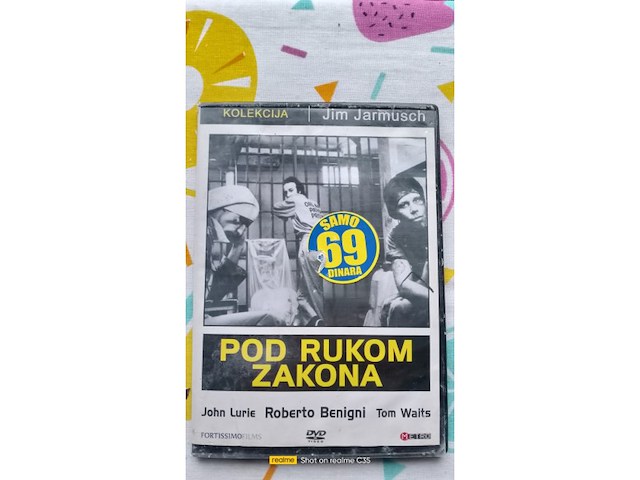 DVD STRANI FILM - POD RUKOM ZAKONA