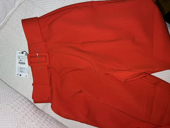 Zara pantalone NOVO 36