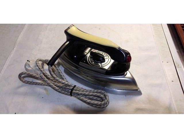 Pegla Elma tip TP 001,1200 W srednje teska 1265 gr.