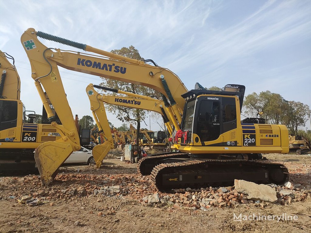 Komatsu PC220-8 bager guseničar