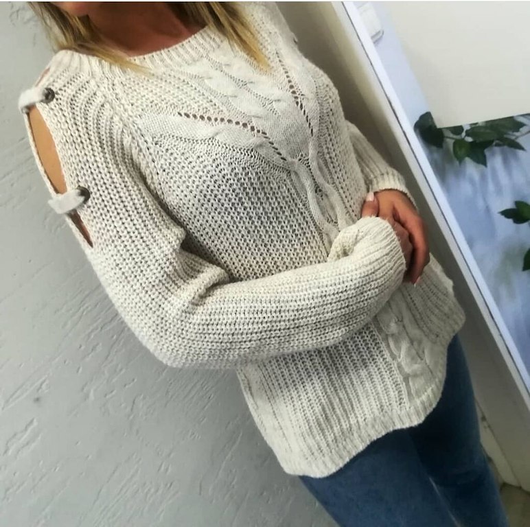 Džemper tanja premekana trikotaža Super model i kvalitet uvoz