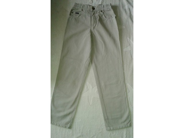 WHOO P  pantalone 146 odlicne 100% pamuk