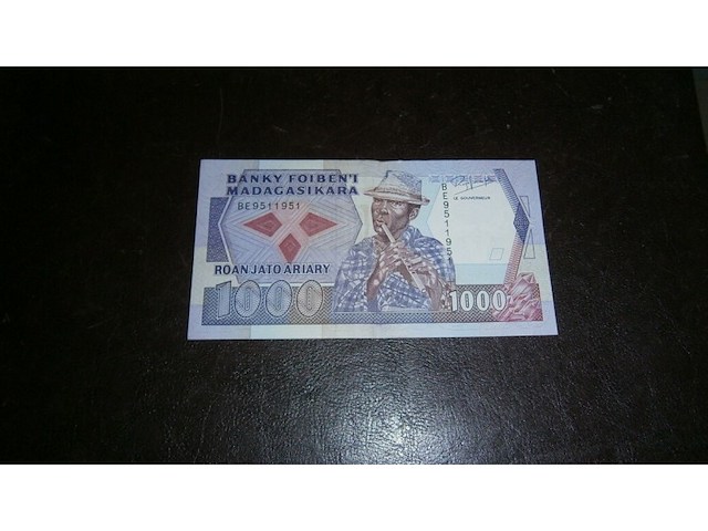 MADAGASCAR 1000 FRANCS XF