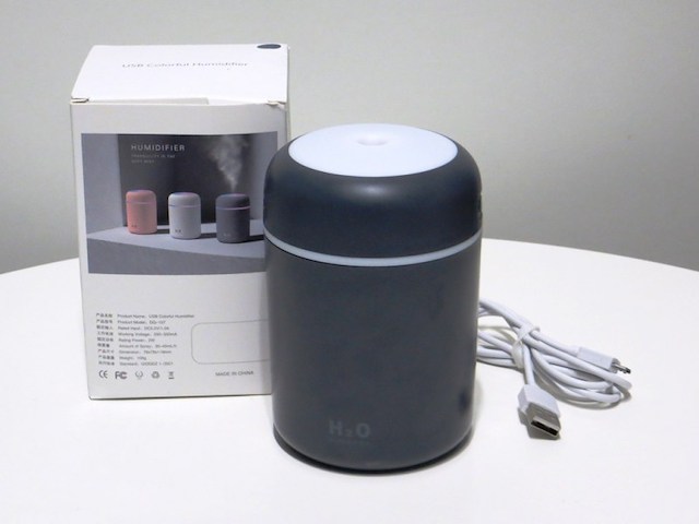 Ovlaživač vazduha USB ultrazvučni i lampa crna