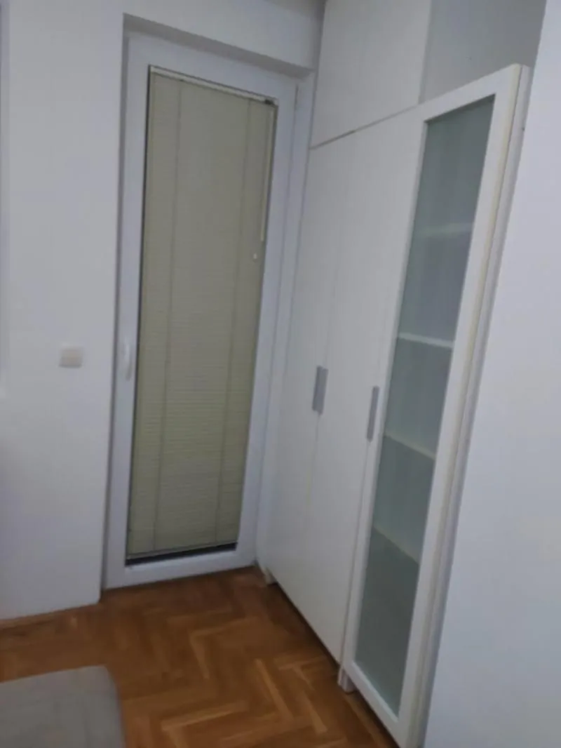Izdavanje, dvosoban stan, 40m², Ledine, Beograd