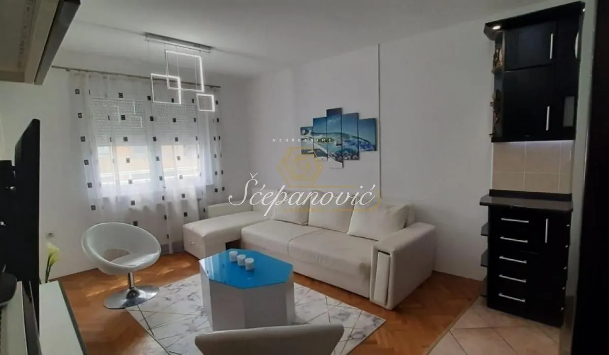 Izdavanje, trosoban stan, 70m2, Grbavica, Novi Sad, Novi Sad