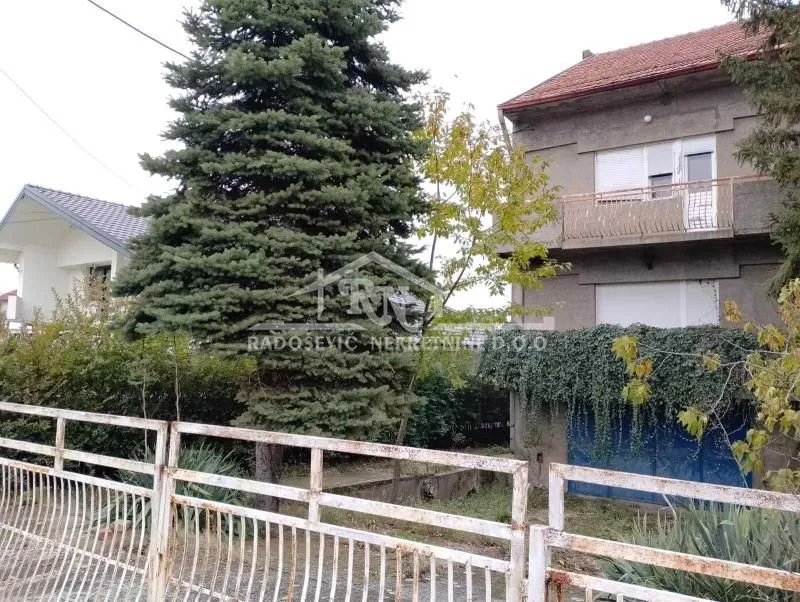Prodaja, kuća, 411m2, Sremčica, Beograd