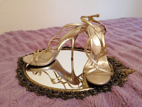 Zlatne kožne sandale