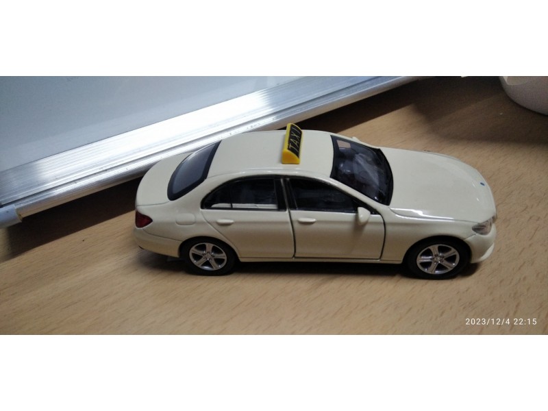 Auto mercedes benz clasa E Taxi