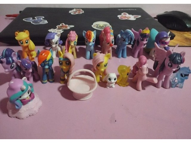 My little pony original figurice moze na komad
