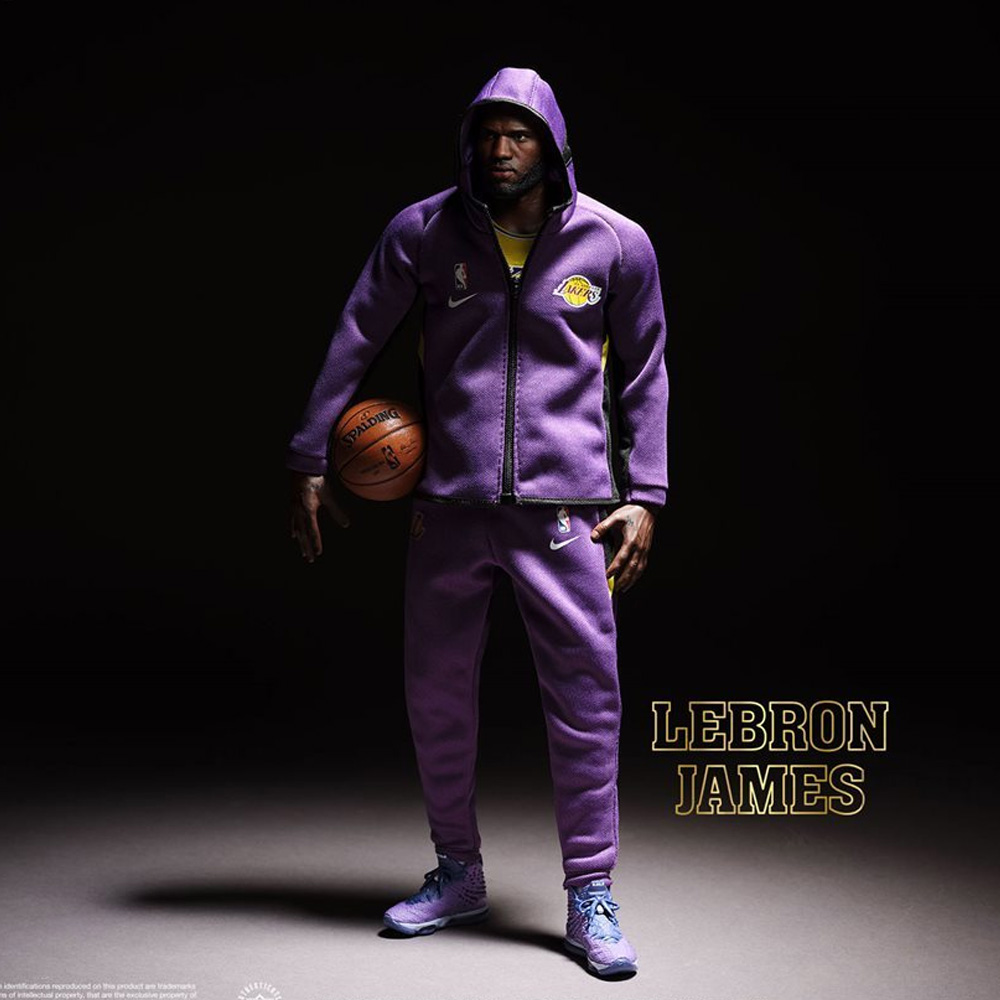 NBA Collection Real Masterpiece Actionfigure 1/6 LeBron James 30 cm