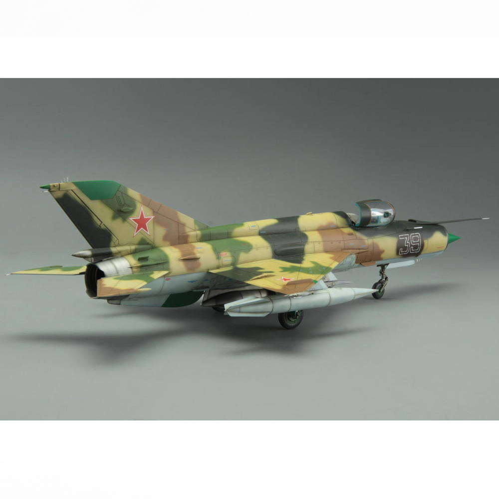 1:48 MiG-21R