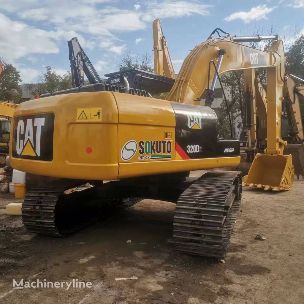 Caterpillar 320D2 bager guseničar