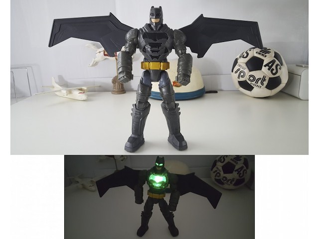 Electro-Armor Batman - 30 cm