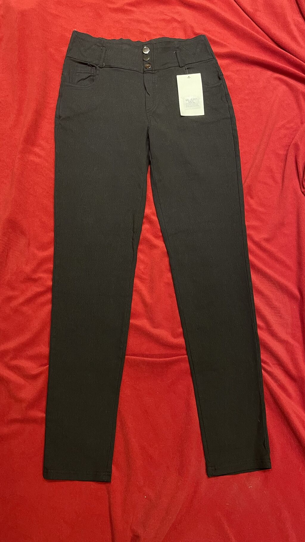 Nove pantalone sa etiketom, crne sa sivkastim, prepune elastina, forma