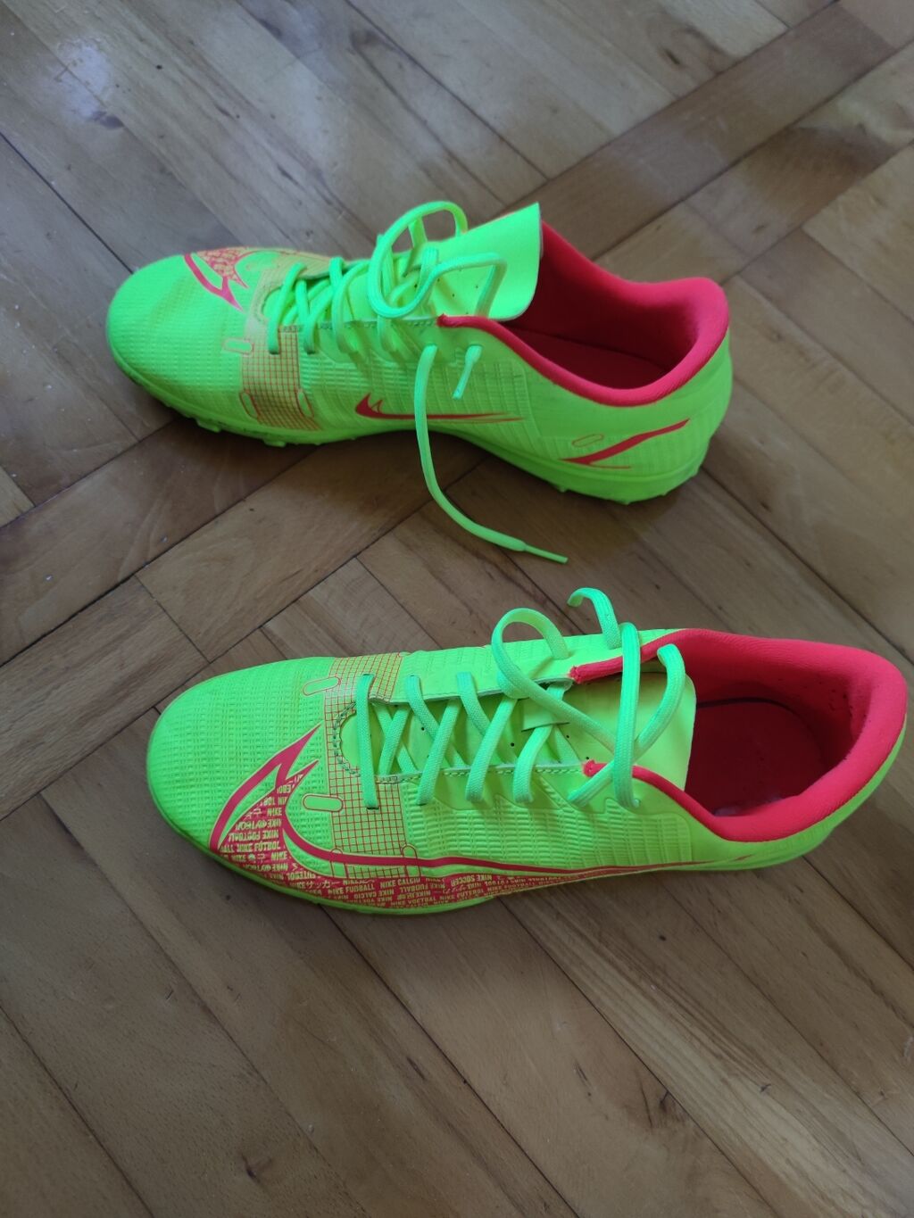 NIKE Footbll MERCURIAL 41 Kao nove. 2500 din