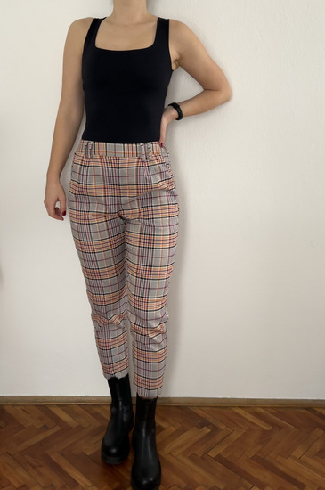 Sinsay nove pantalone