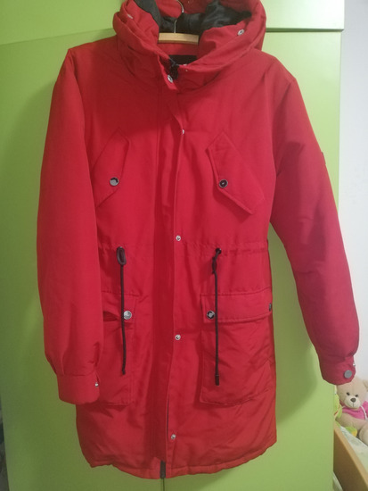Crvena jakna cropp