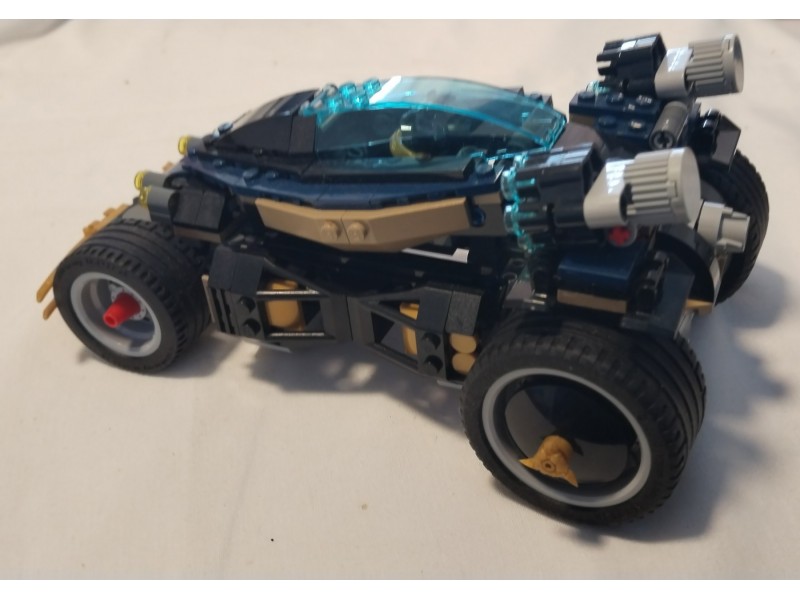 Lego automobil
