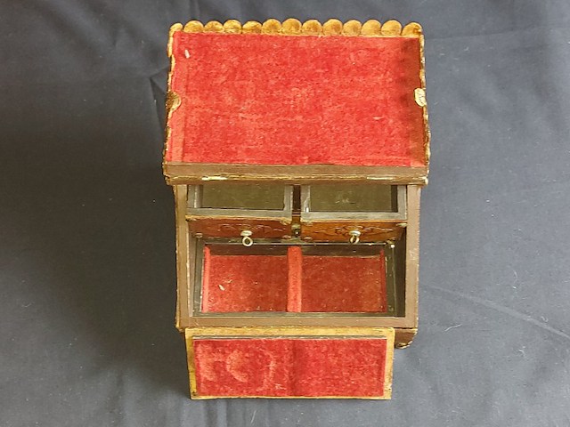 Eksluzivna kutija za nakit –drva,koza