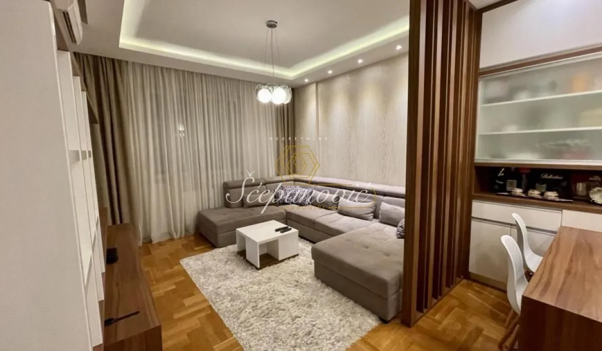 Izdavanje, dvosoban stan, 41m2, Centar, Novi Sad