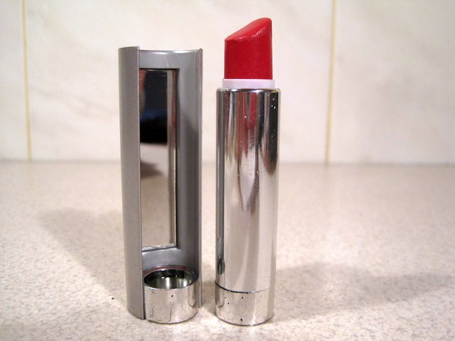 Pupa New Chic Brilliant Lipstick
