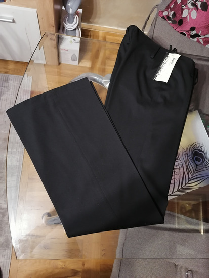 %%% NOVO Bussines crne pantalone na crtu