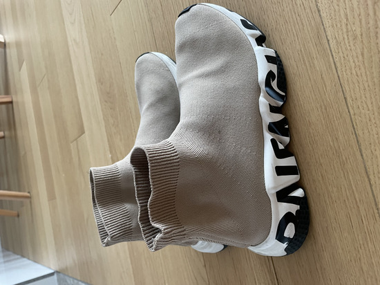 Balenciaga carapa patika