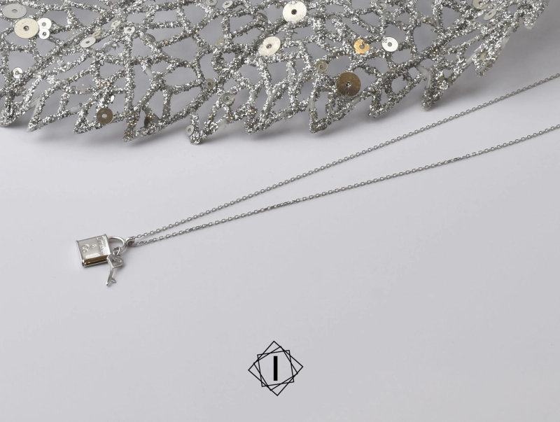HIT MODEL - Tiffany - Ogrlica od belog zlata sa priveskom ključem