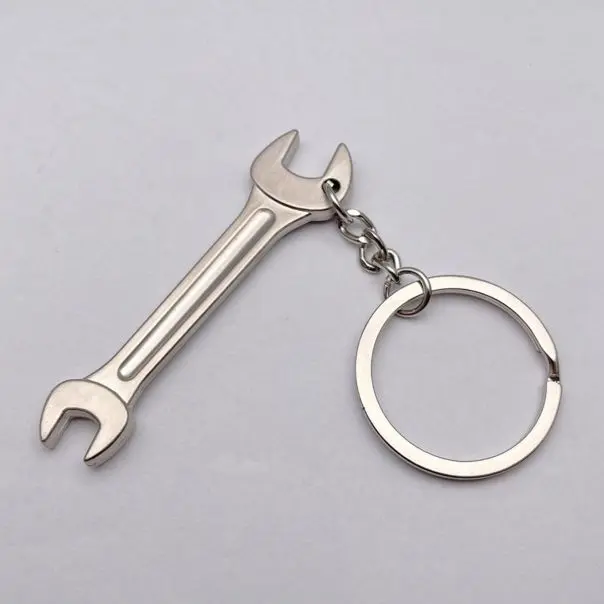 CAR 888 ACCESSORIES Privezak Za Ključeve, "Ključ Viljuškasti", Srebrni