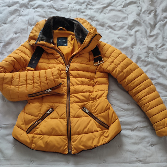 Zara jakna xs