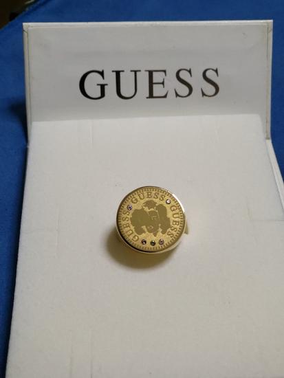 Prsten Guess