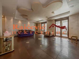 405m² 1.500.000€
Beograd, Vračar, Hram Svetog Save, Mutapova