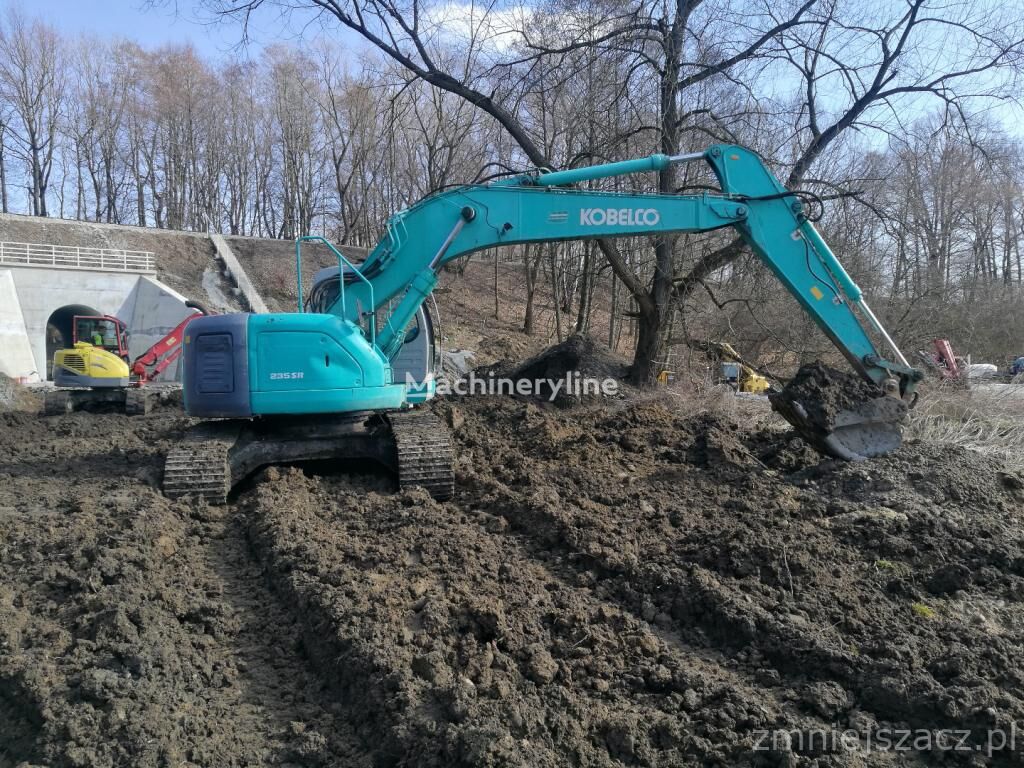 Kobelco SK 235 bager guseničar