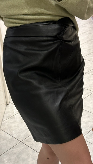 Massimo Dutti kozna suknja, M